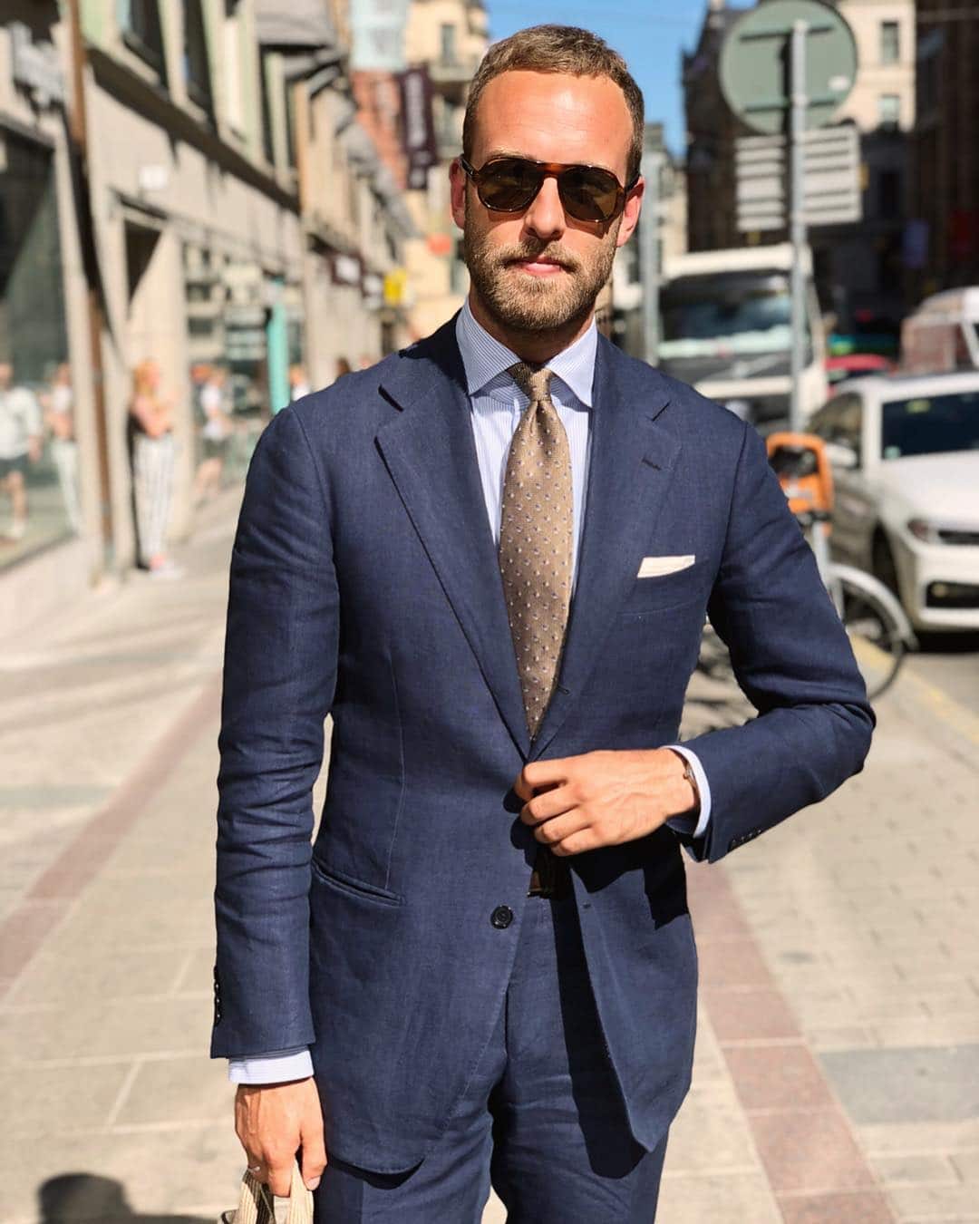 Comment bien porter le costume pour homme