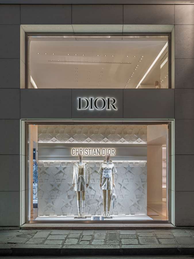 THE DIOR VIBE UNIVERSE IN PARIS